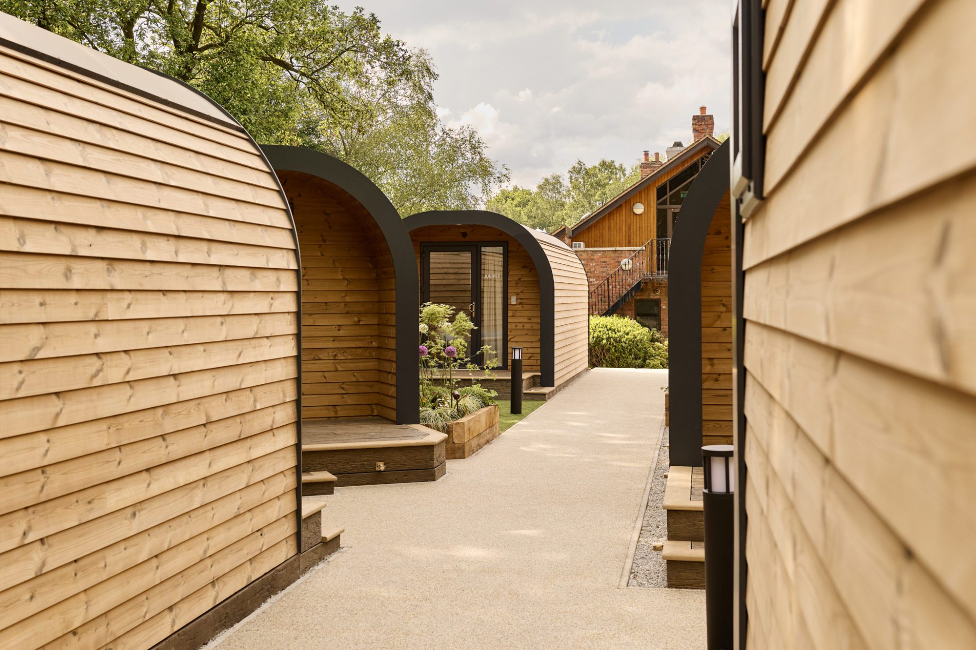 Woodland Pod x Land Rover - Moddershall Oaks