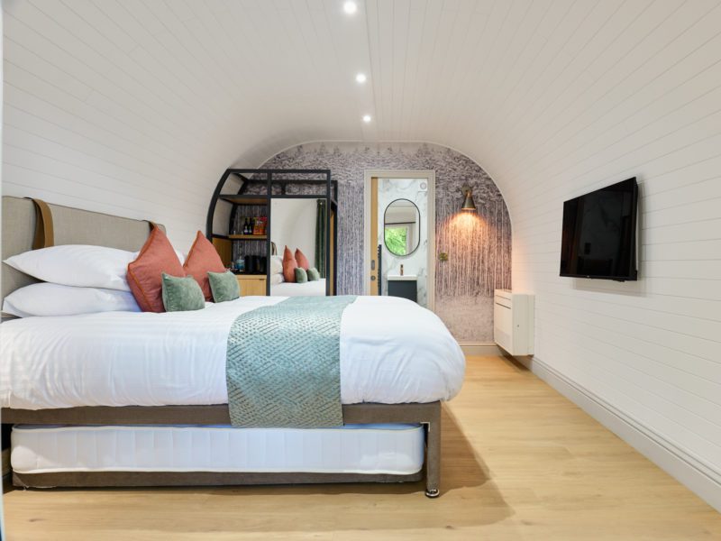 Woodland Pod x Land Rover - Moddershall Oaks